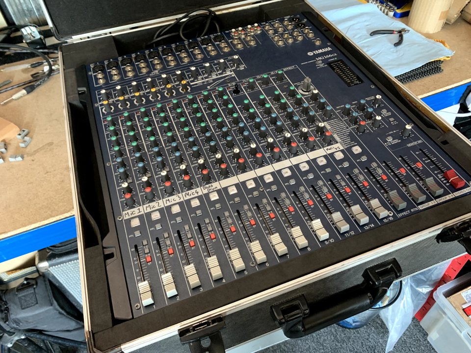 YAMAHA MG166CX FX 16 Channel Mixing Desk incl. carry case | eBay UK