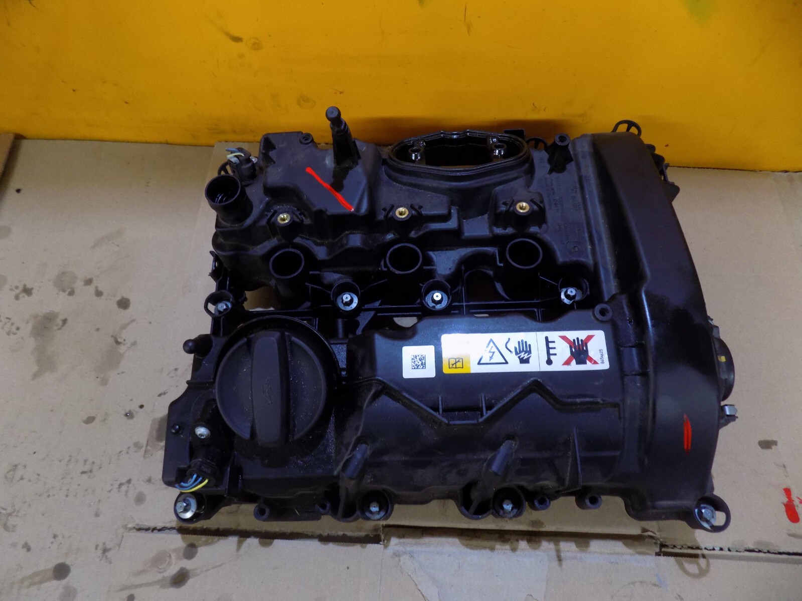 BMW Mini F55 F56 1.5 Petrol B38 Engine Rocker Cover Valve Cover 8678432 ...