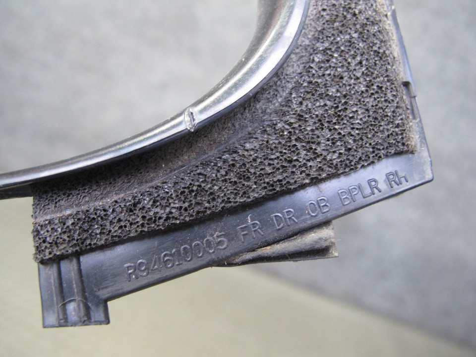 2003-2009 HUMMER H2 FRONT RIGHT WINDOW OUTER INNER WEATHERSTRIP RUBBER ...