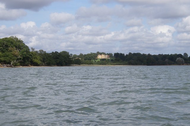 Photo 6x4 Stutton ness Lower Street/TM1534 The ancient oaks of Stutton ...