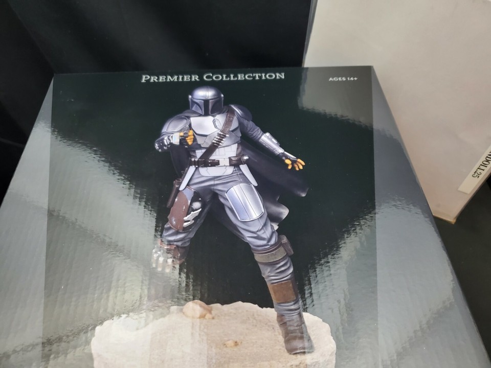 New Gentle Giant Star Wars Premier Coll. Mandalorian Beskar #2140/3000 ...