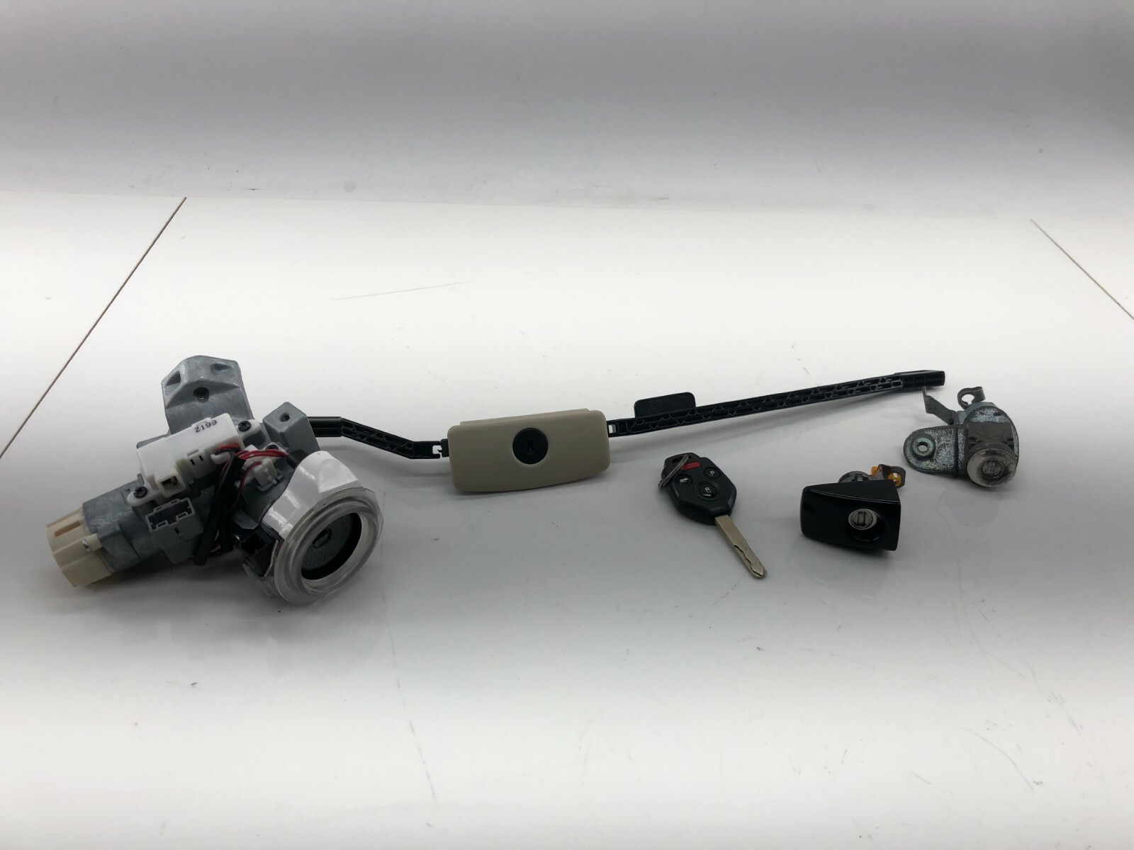 10-14 SUBARU LEGACY OUTBACK IGNITION SWITCH/ IMMOBILIZER/ DOOR LOCK ...