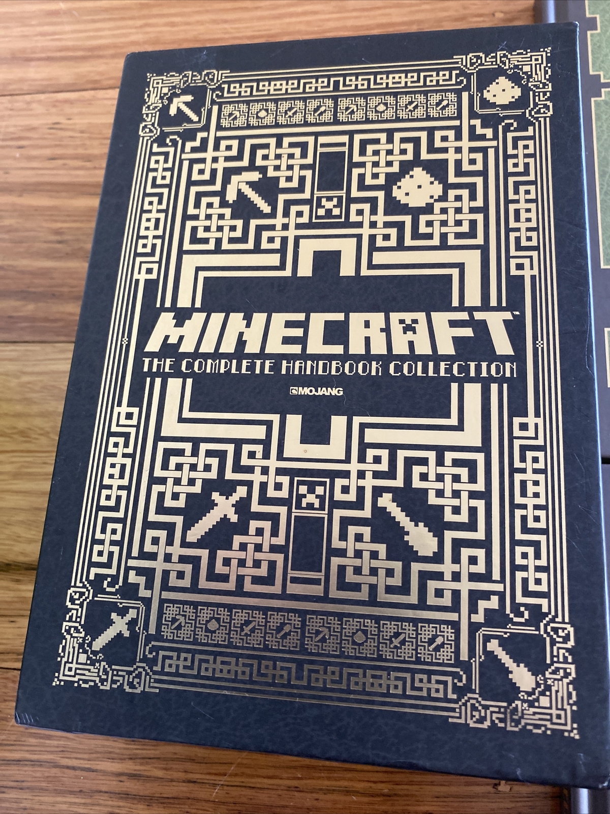 Minecraft Book Mojang 2014 The Complete Handbook Collection 4x Hard ...