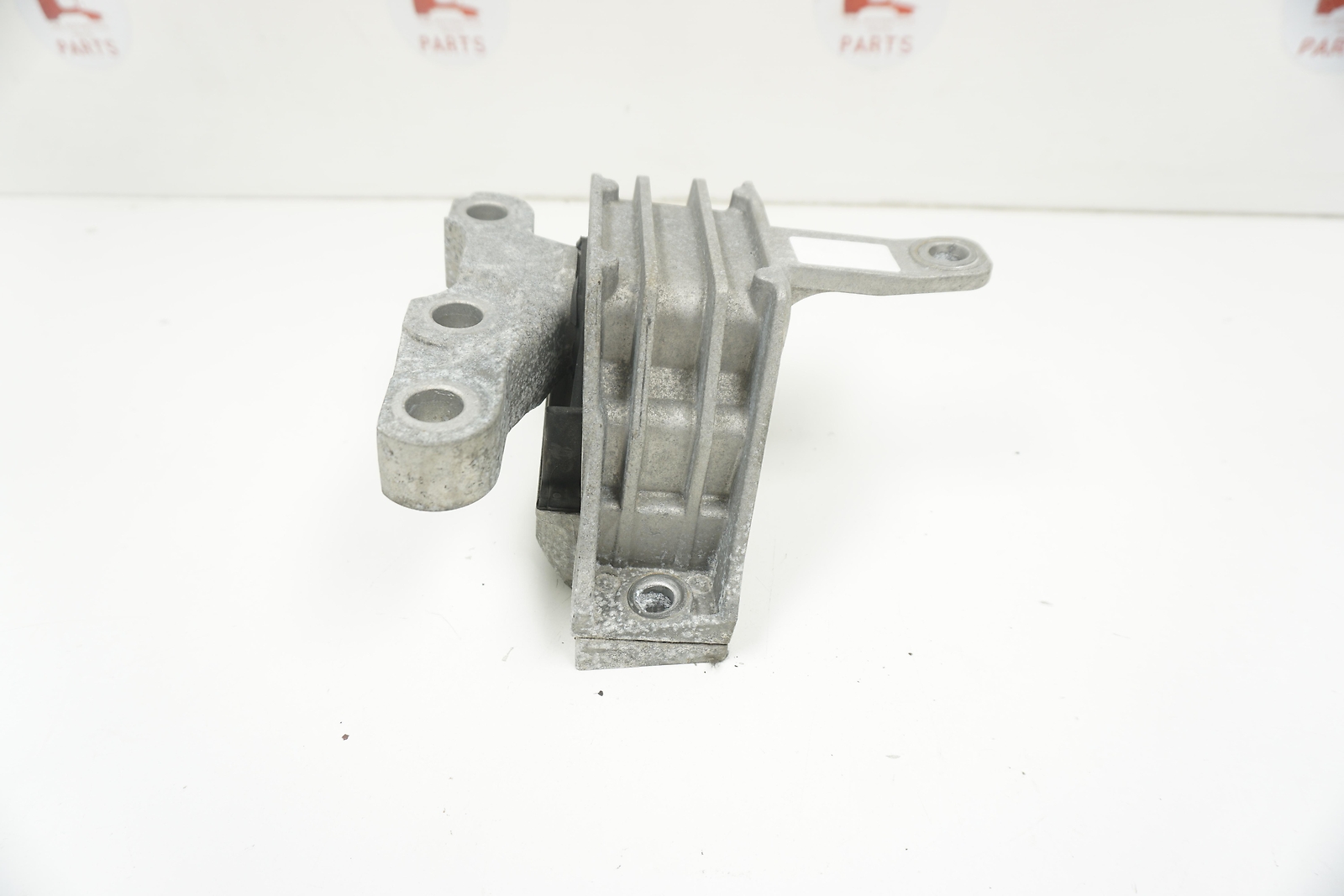 13 2013-2019 Cadillac Xts Fwd Right Motor Engine Mount Used Oem ...