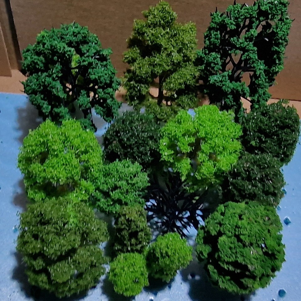 N TT OO Gauge Trees Set 21 - 16x Deciduous woodland model trees 4cm ...