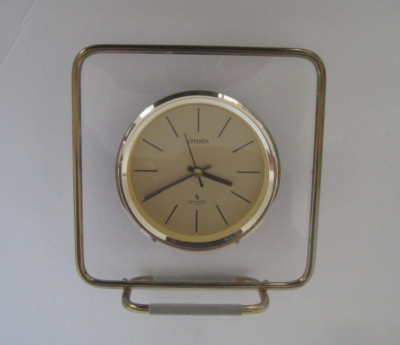 Vintage Citizen Shelf Desk Quartz Clock Made in Japan Lucite Brass ...