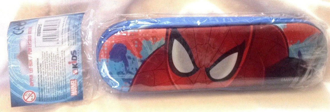 Marvel Ultimate Spiderman - Case Tin 22x7cm - Kids - New | eBay