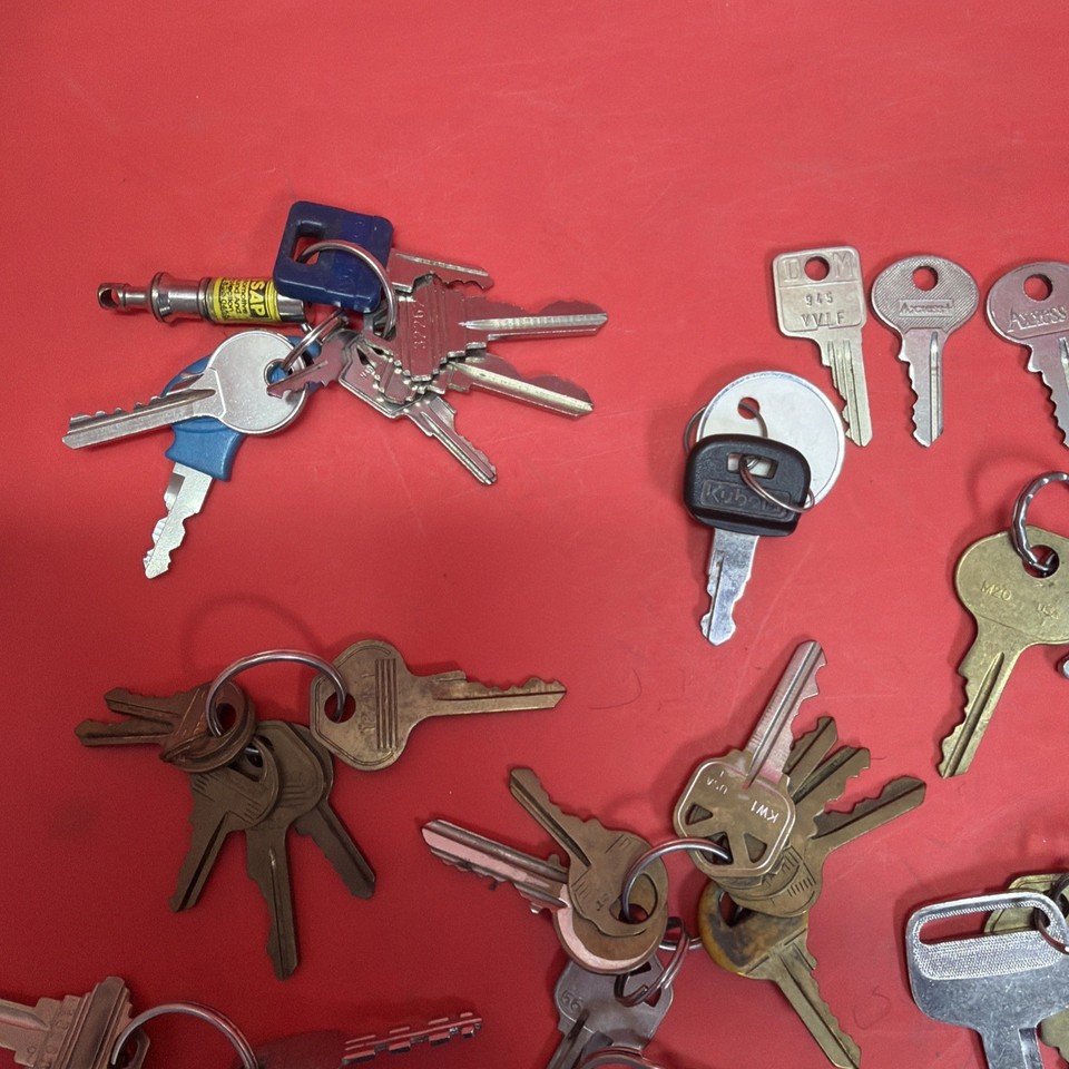 Lot of 100 Vintage & Modern Keys Mixed Brands / Styles #2 | eBay