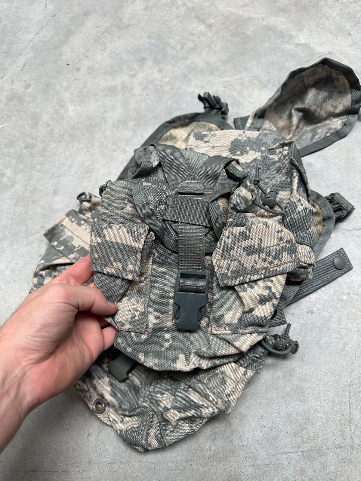 US Army 1 QT General Purpose Canteen Pouch Molle II ACU UCP Digital ...