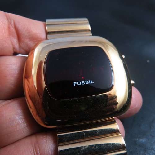 New Old Stock Fossil LED Space Age Quartz Men Watch For Part Or Repair ...