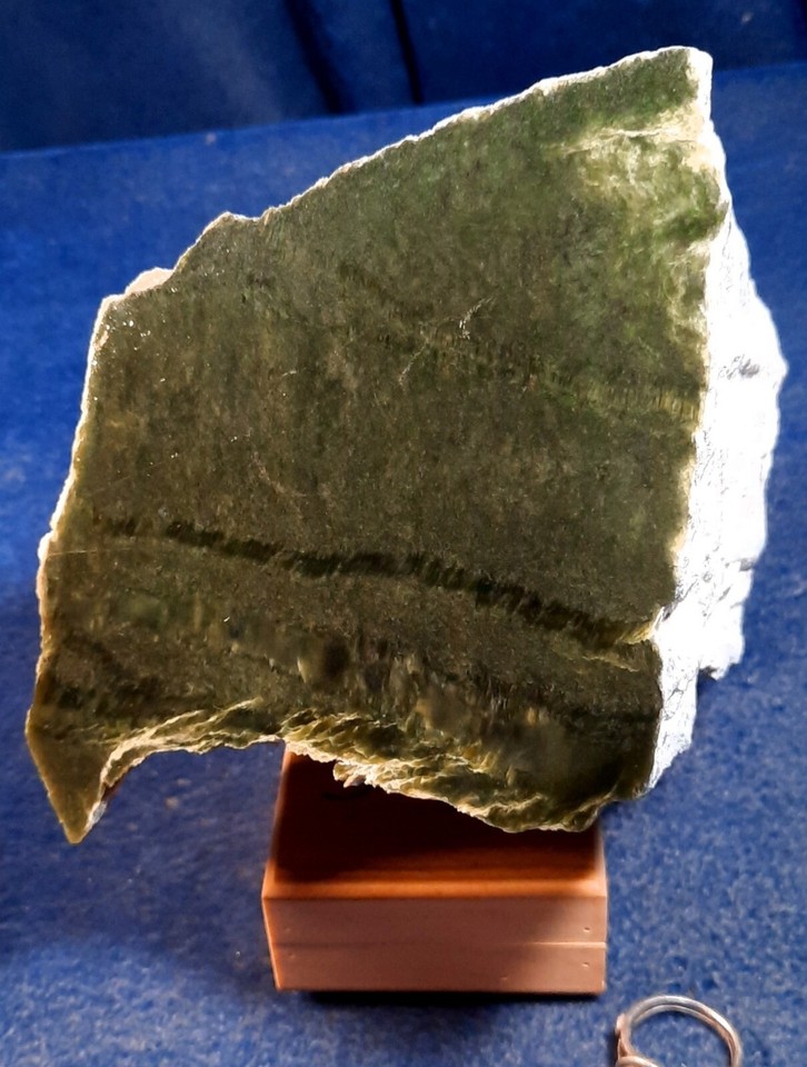 WYOMING CHATOYANT NEPHRITE / JADE - 6.2 POUNDS | eBay