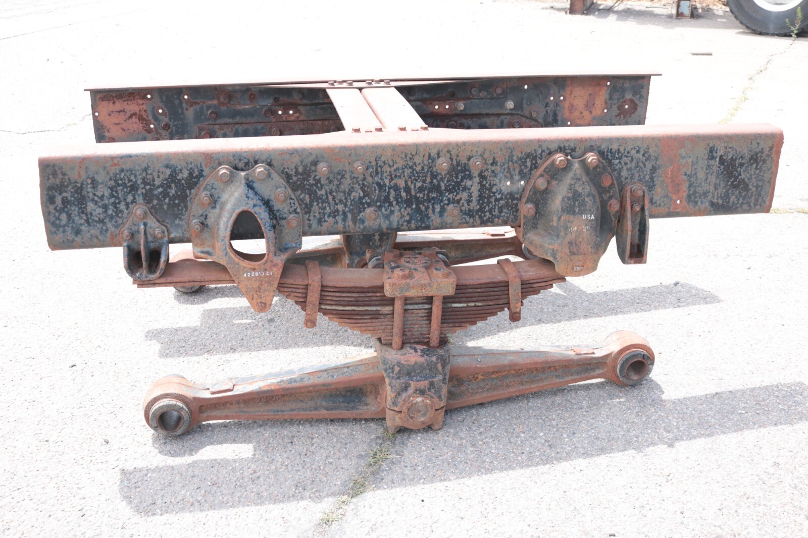 Hendrickson Suspension Extended Spring Over Walking Beam 52" Steel ...