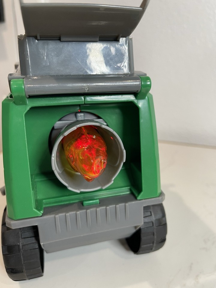 TMNT Teenage Mutant Ninja Turtles Thrash N’ Battle Garbage Truck Lights ...