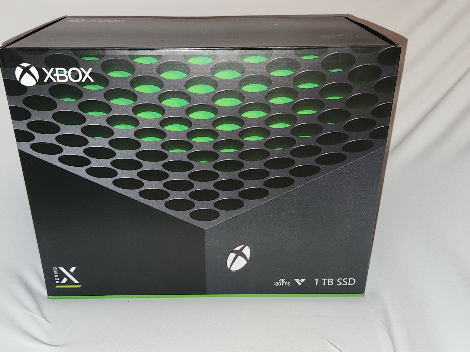 Microsoft XBOX Series X 1TB SSD Console Bundle Black NEW