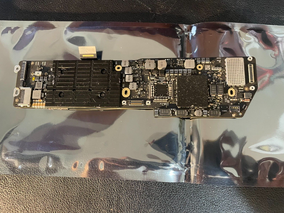 MacBook Air A2179 13" 2020 MWTJ2LL i3 1.1GHz 8GB Logic Board 661-14741 ...