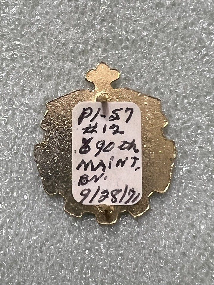 US ARMY 690th Maintenance Battalion crest DUI badge pin | eBay