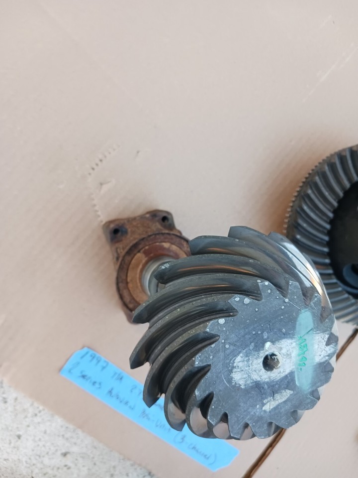 93-02 Camaro Firebird 10-Bolt Differential Posi-Unit Auburn 2.73 Gears ...