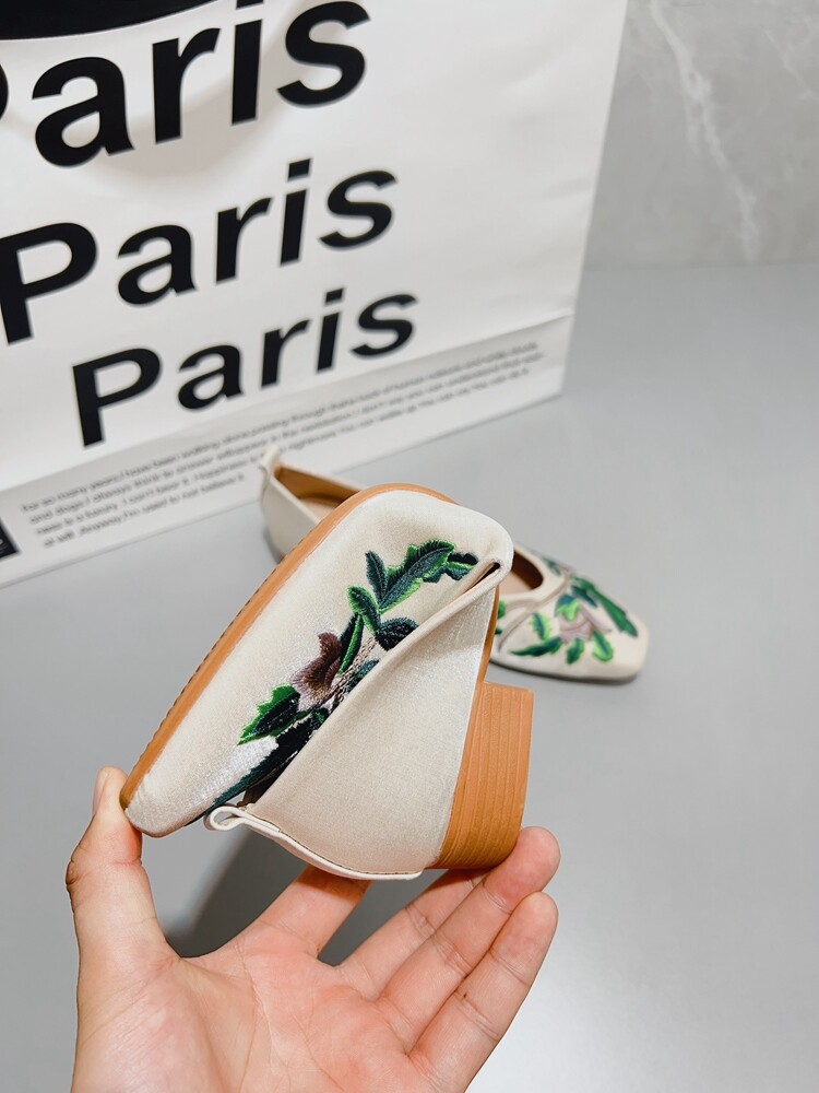 Womens Shoes Retro Chinese Style Silk Embroidery Low Heels Pumps Slip ...