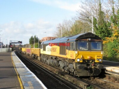 PHOTO CLASS 66 66849 PASSES BASINGSTOKE 08/11/18 WORKING 6Y48 EASTLEIGH ...
