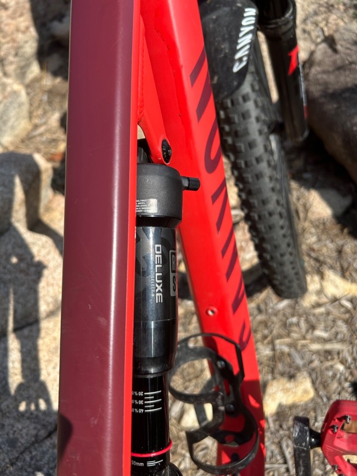 2022 Medium Canyon Neuron 5 mountain bike *with upgraded fork and ...