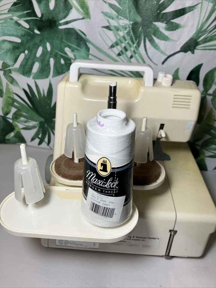Serger Bernina Bernette Funlock 004 Machine W/ Pedal WORKING CONDITION ...