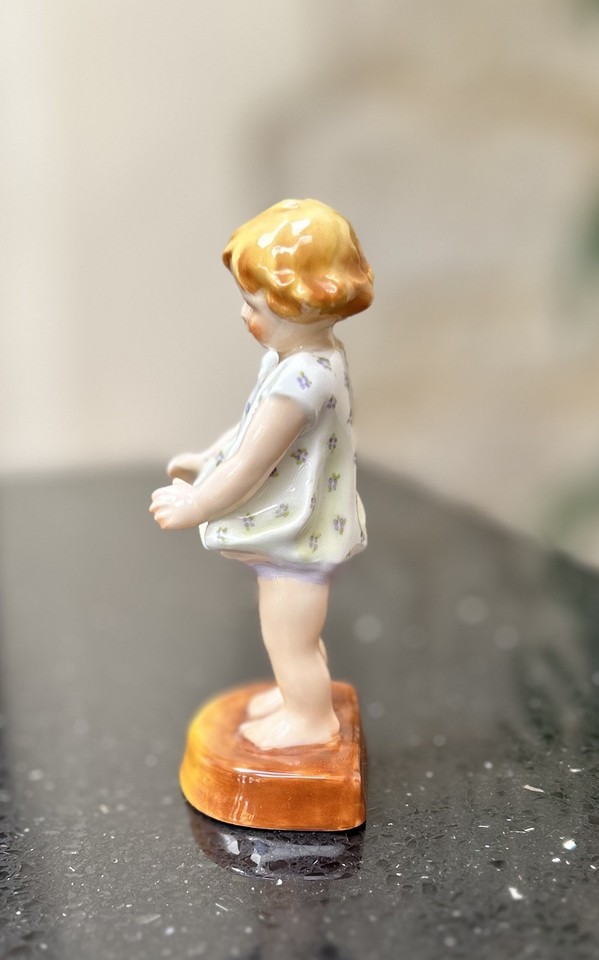 RARE FIND PUCE STAMP 1931-1940 Royal Worcester Freda Doughty Figurine ...