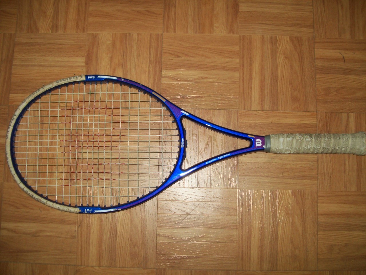 Wilson Graphite Aggressor 95 4 5/8 Tennis Racket | eBay