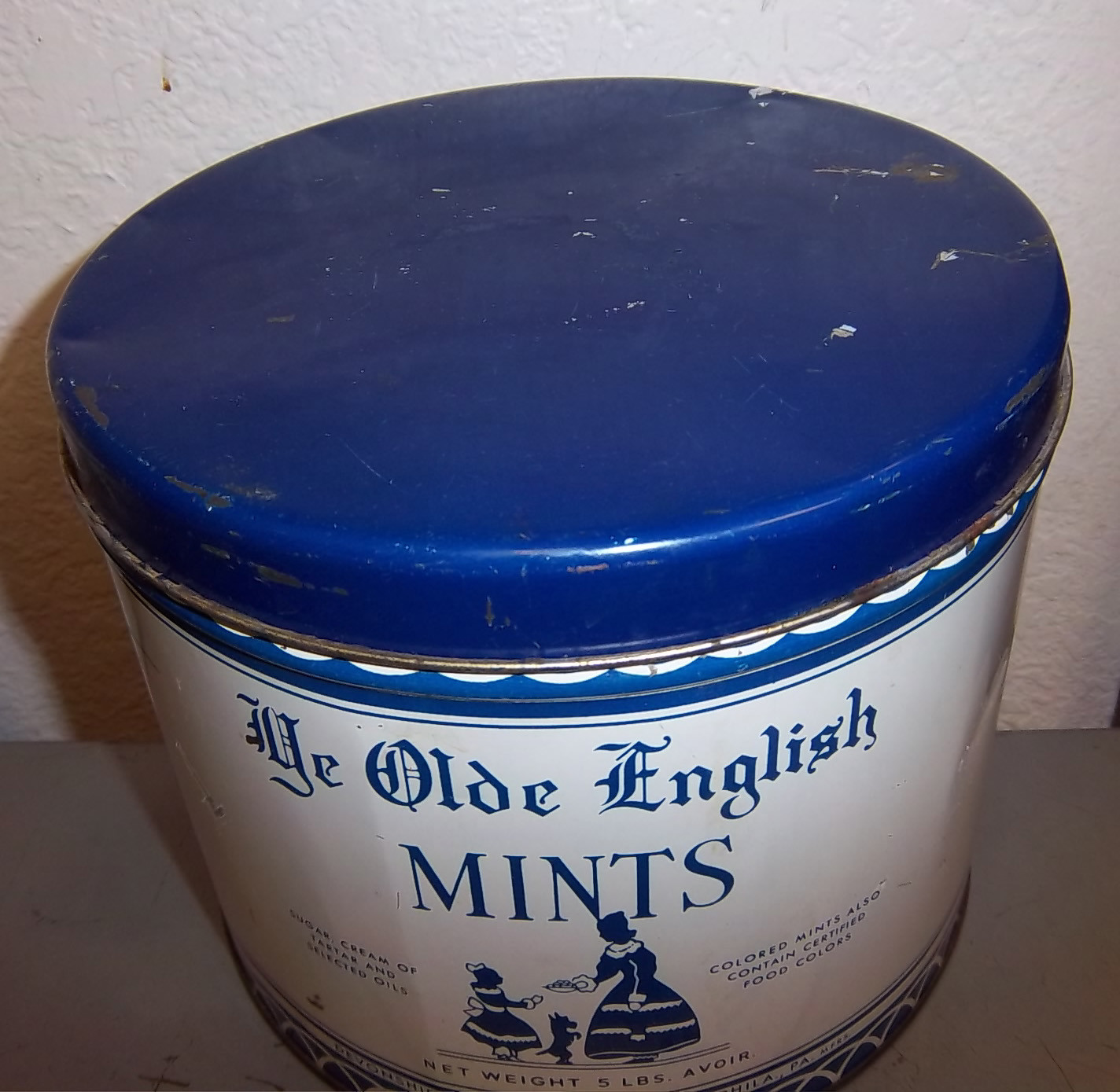 Vintage Ye Olde English Mints 5 pound tin, (empty), great graphics ...