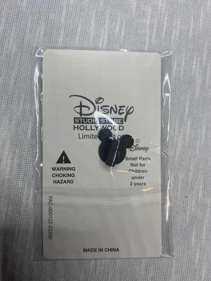 Disney DSSH Dsf Panda Mei Turning Red PTD Pin Trader Delight Pixar ...