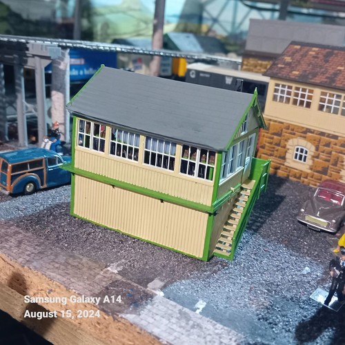 Scale3d TT/1:120 Hand Painted LNER Signal Box.Removable Roof And ...