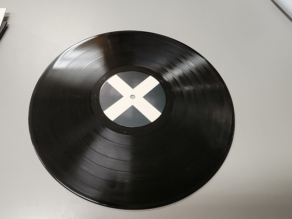 The XX - XX LP Black Vinyl 12" LP Album (Bonus Track Hot Like Fire ...