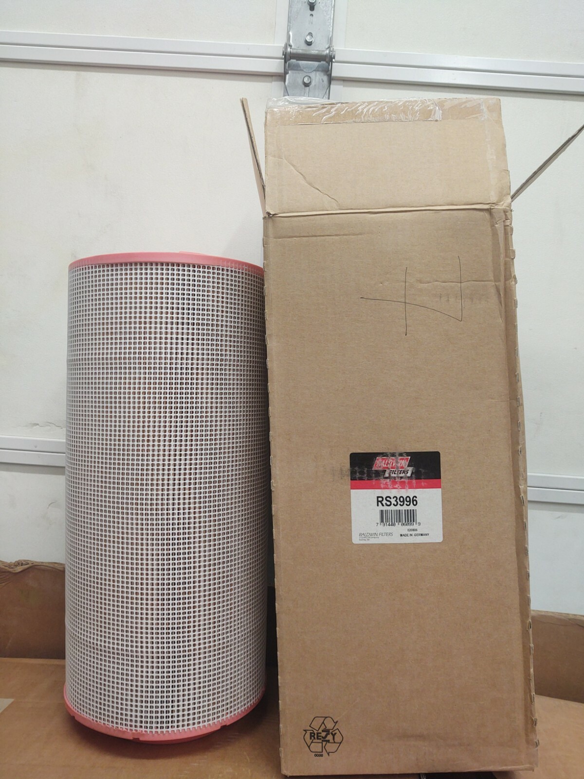 CATERPILLAR 2456375 - Air filter cross reference