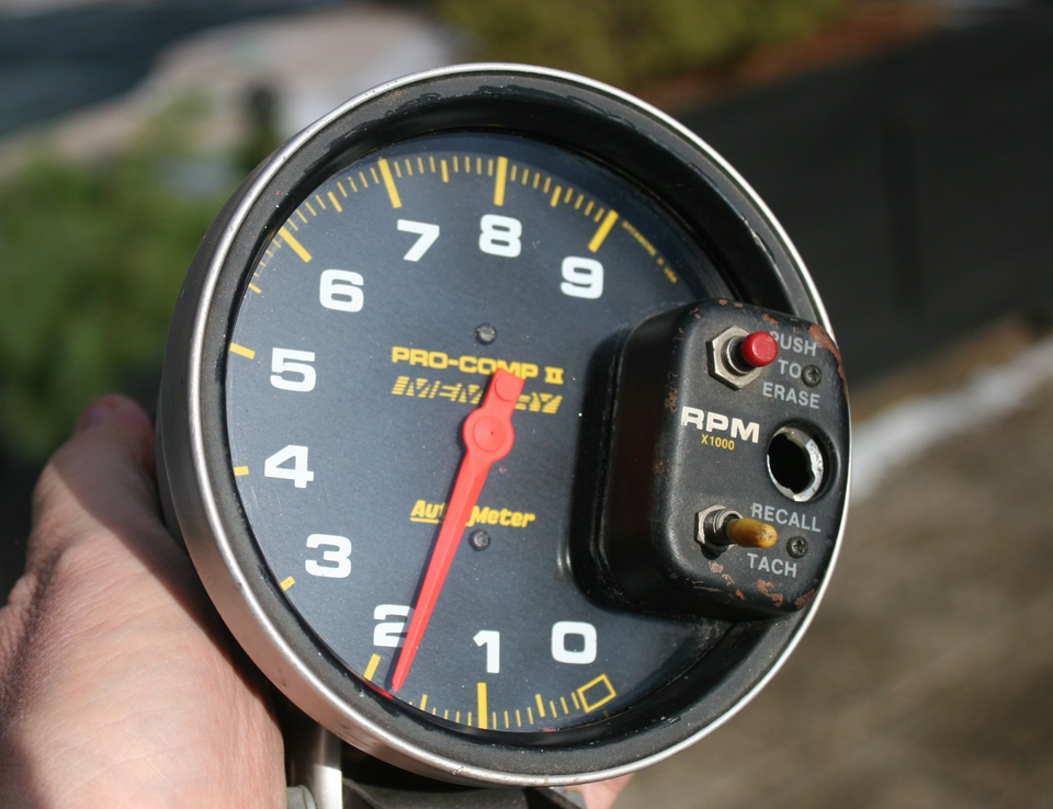AutoMeter Pro-Comp II Memory 5" 9K 9000 RPM Vintage Tachometer | eBay