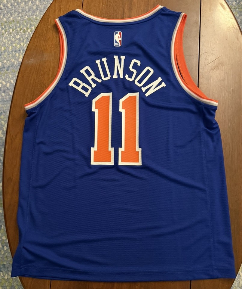Jalen Brunson #11 New York Knicks Replica Jersey Size Medium Great ...