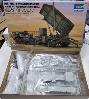 M983 HEMTT & M901 Launching Station TRUMPETER 1:72 plastic model kit ...