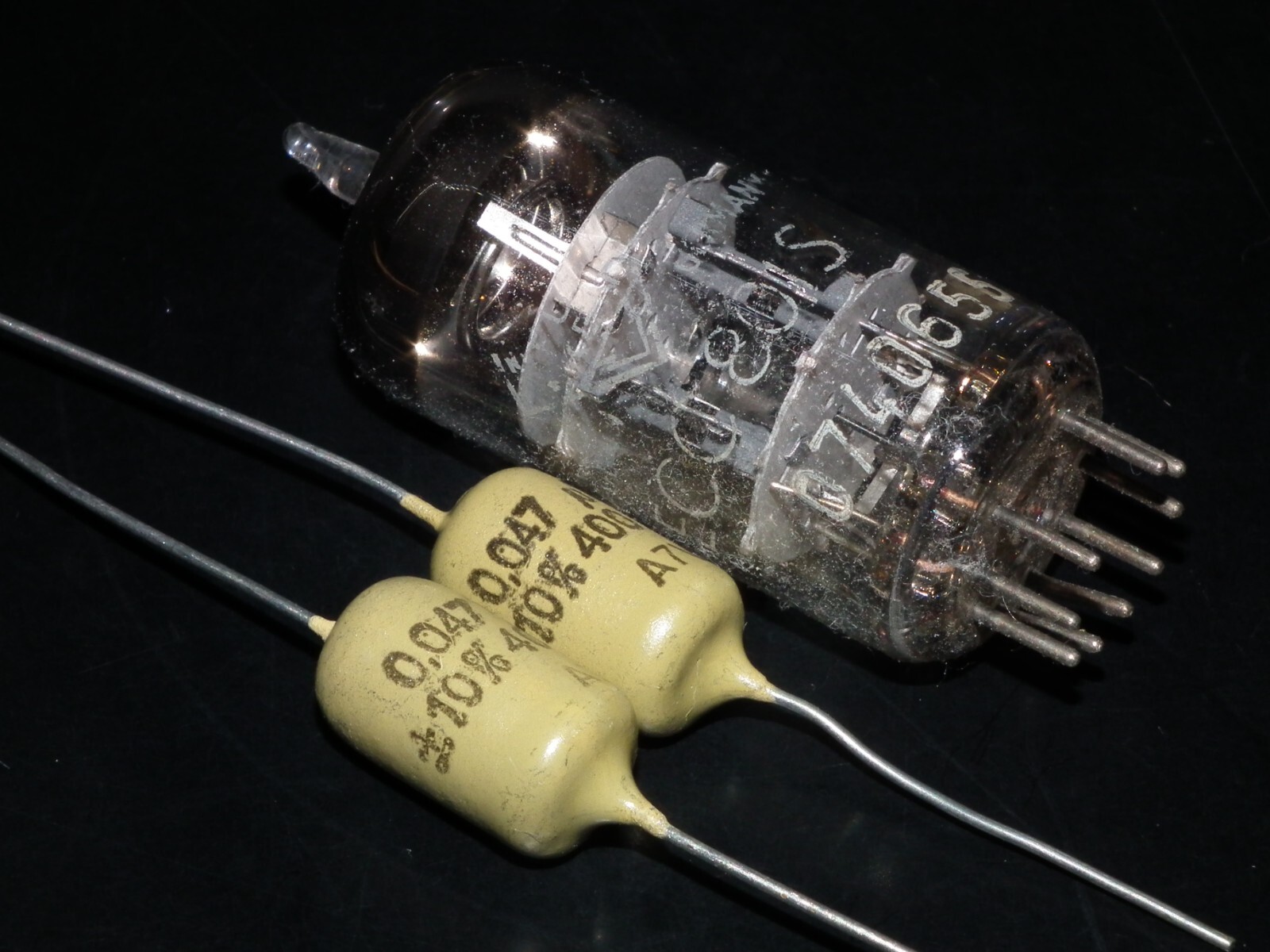 Two vintage Mullard Mustard Capacitors 0.047mfd / 400V (47nF) Marshall ...
