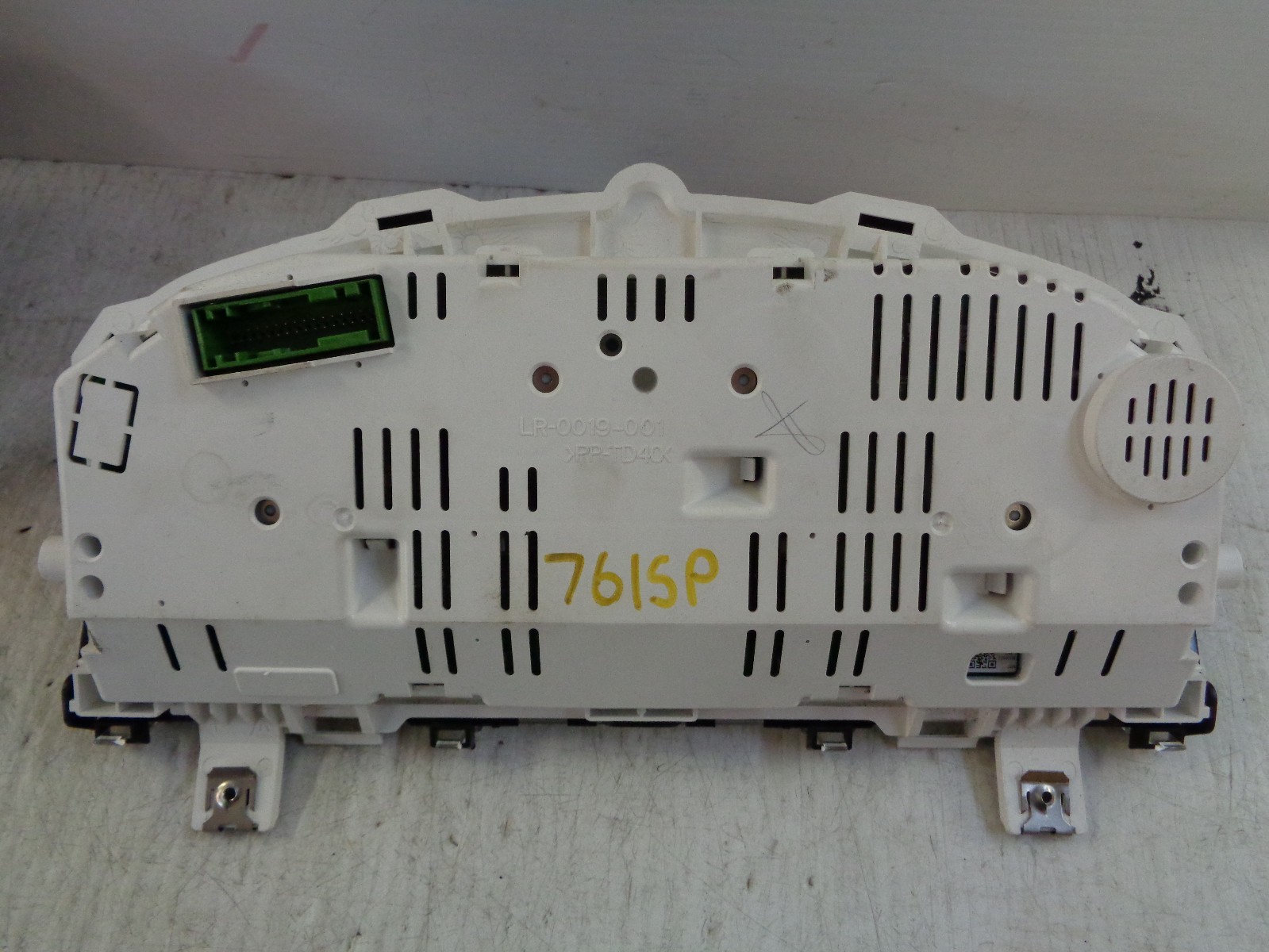 08 09 10 LAND ROVER LR2 3.2L OEM SPEEDOMETER INSTRUMENT CLUSTER 135K ...