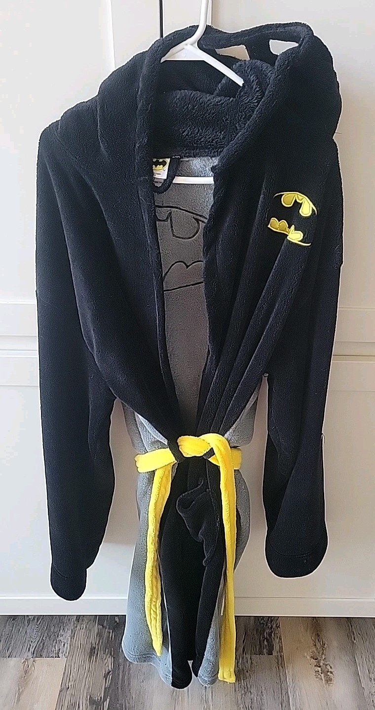 BATMAN MEN'S ROBE with HOOD & Utility Belt One Size D… - Gem