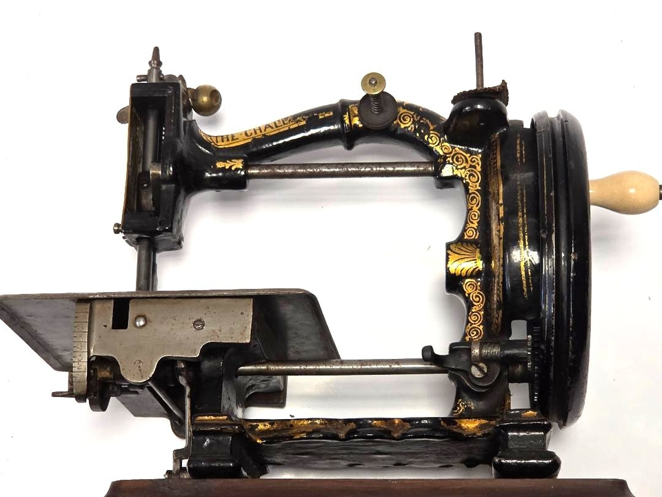 WOW antique & rare sewing machine THE CHALLENGE circa 1889 UK | eBay