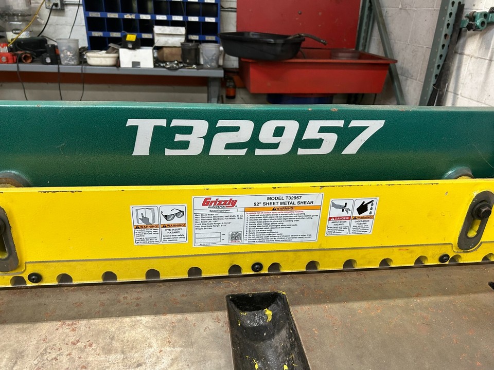 Grizzly Industrial T32957 52 Inch Stomp Shear | eBay