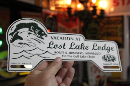 RARE 1950s VACATION AT LOST LAKE LODGE PAINTED METAL TOPPER SIGN FISH ...
