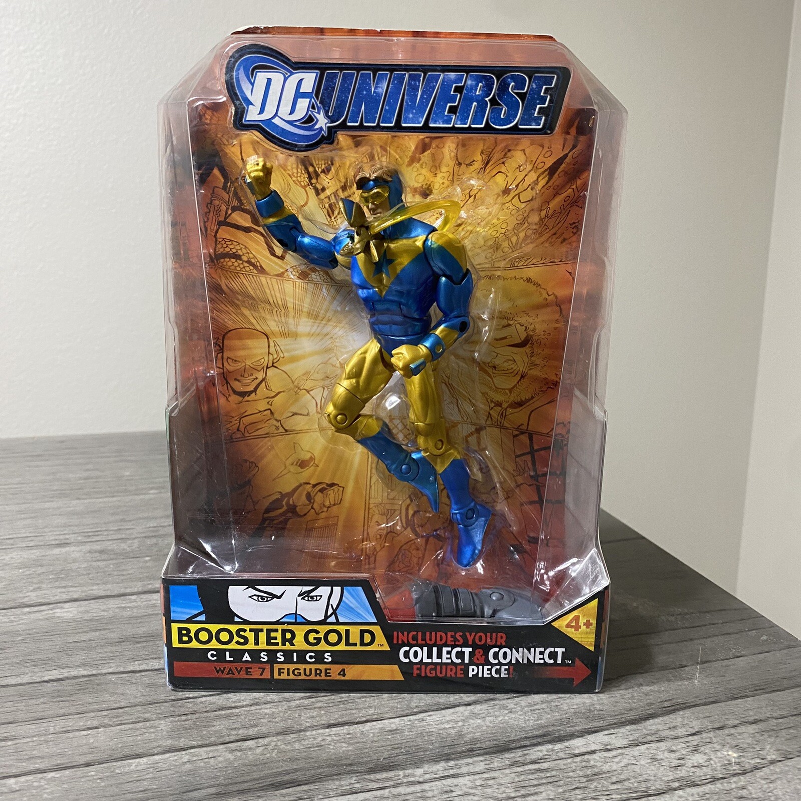 Booster Gold Action Figure DC Universe Classics - Wave 7 Figure 4 - DC ...