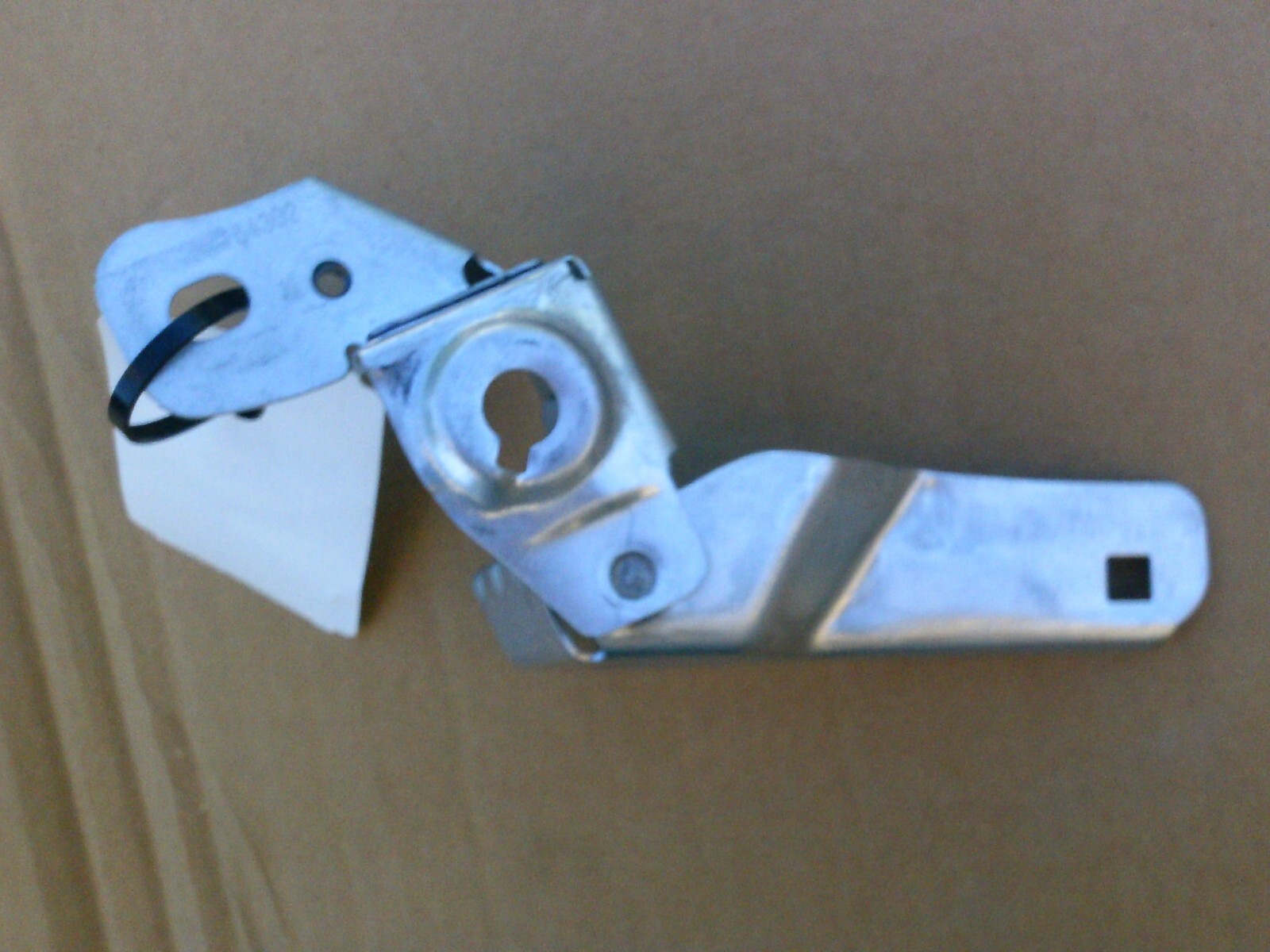 GM LH Headlamp Bracket - 84431339 OEM (11UPD) | eBay