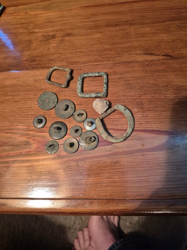 Dug Rev War Buttons & buckles &Fired Musket Ball From New York Colonial ...