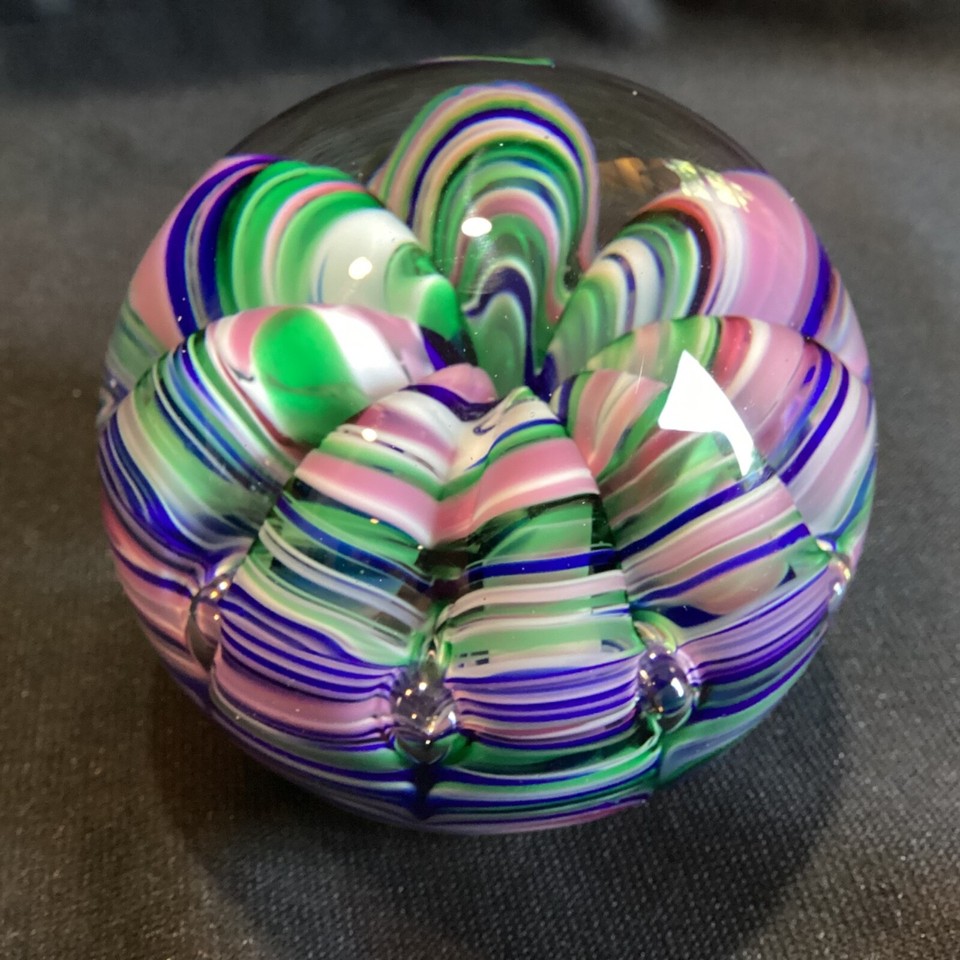 Vintage Joe Rice St. Clair Ribbon Crimp Art Glass Paperweight Green ...