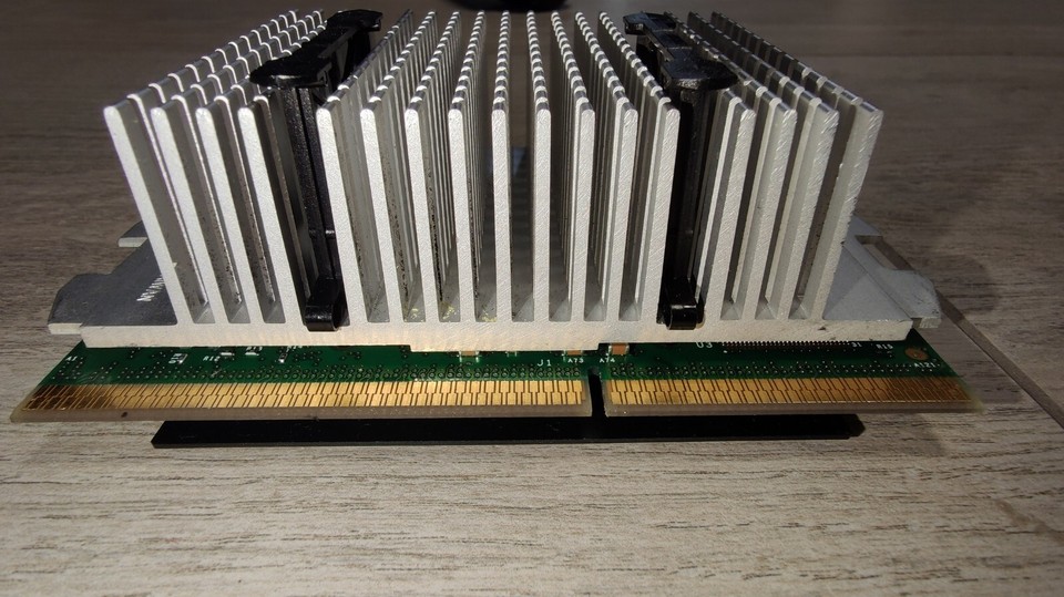 PROCESSORE CPU Intel Pentium III 550/100/512 S2 SL3FK KATMAI 250NM SLOT ...