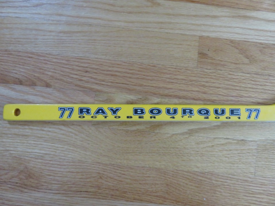 RAY BOURQUE No 77 BOSTON BRUINS Retirement October 4 2001 25" MINI ...