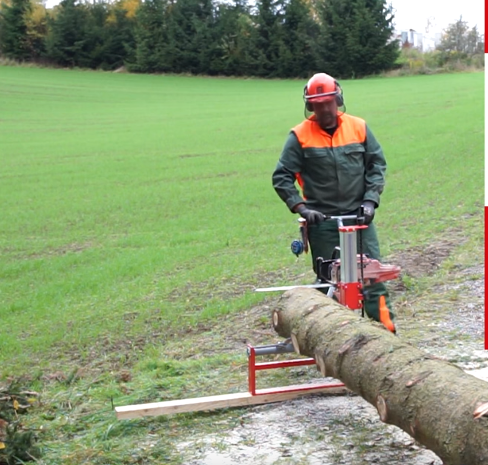 Holzmann MOBAS2 Portable Chainsaw Mill 2.1m Length Max 400mm Dia ...