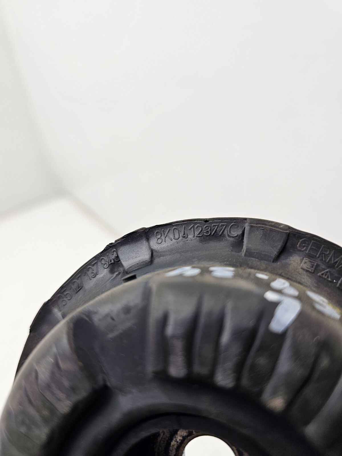 2013-2016 AUDI A4 S4 ALLROAD FRONT UPPER RUBBER STRUT MOUNT OEM ...