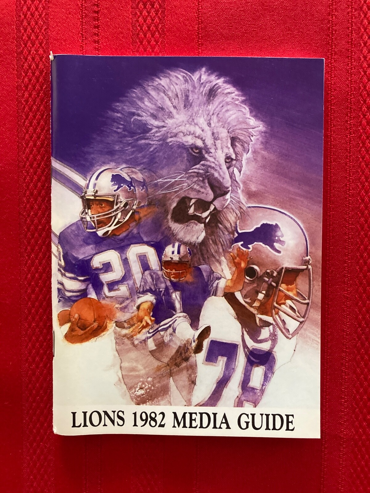 1982 NFL Detroit Lions media guide / Baker / Danielson / English / Hill ...